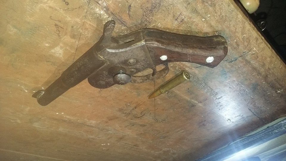 गोली देखाएर छिमेकी तर्साउने एक जना पक्राउ