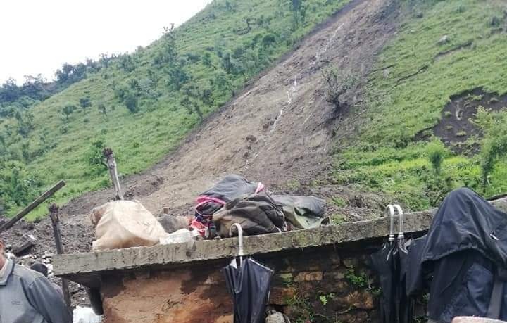 अछाममा पहिरोले घर पुर्दा ९ जना बेपत्ता