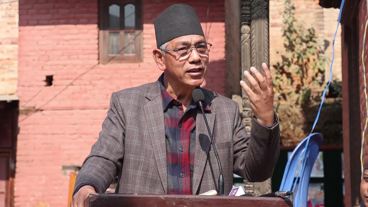 प्रधानमन्त्रीलाई प्रेम सुवालको सुझावः देश विकास गर्न नसके राजीनामा दिनुस्